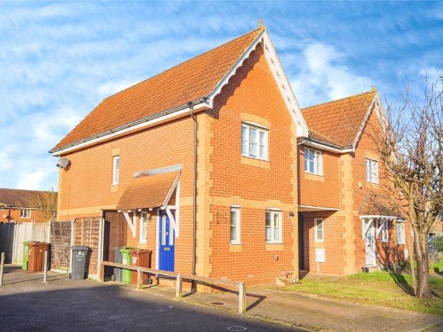 Fuchsia Close, Romford RM11, 3 bed end terrace house to rent, £2,200 pcm | PrimeLocation