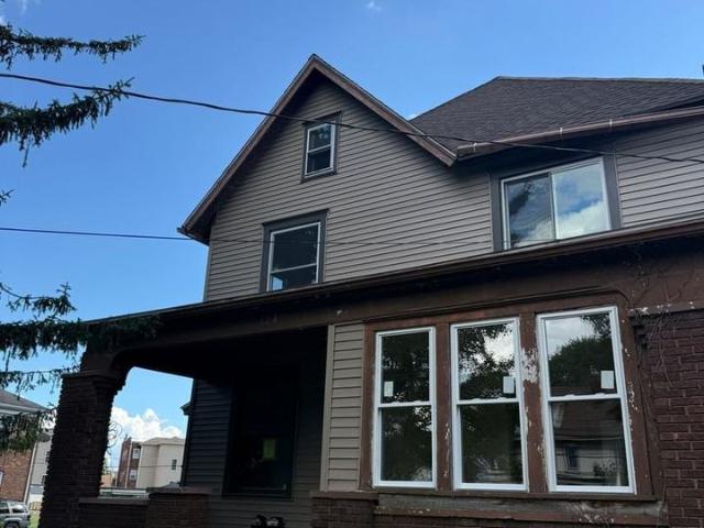 Fulton Duplex 3 Bedroom Apartment for Rent at 1249 Fulton Rd Nw, Canton, OH 44703 West Park