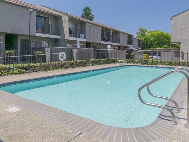 Fulton Oaks 1 Bedroom Apartment for Rent at 2633 Fulton Ave, Sacramento, CA 95821