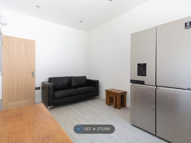 Fulwich Road, Dartford DA1, Room to rent, £950 pcm | PrimeLocation
