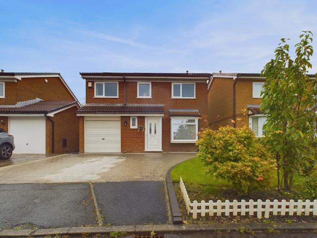 Fulwood Heights, Fulwood PR2, 4 bed detached house to rent, £1,500 pcm | PrimeLocation