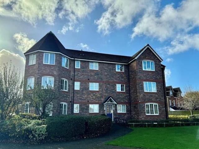 Fulwood, Royal Drive, Preston, 2 Bedroom Flat