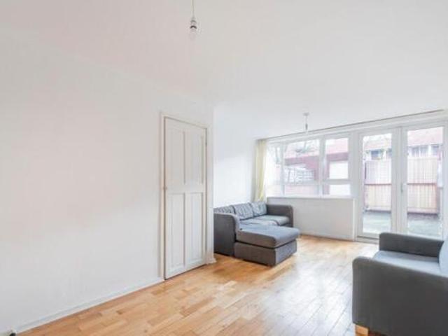 Fulbeck House, Sutterton Street, 2 Bedroom Flat