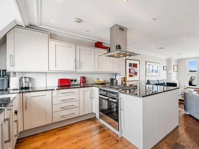Fulham Osteopaths, 769 Fulham Road, London, SW6 5HA, United Kingdom | 2 bed apartment for rent #137468526 | Rentberry