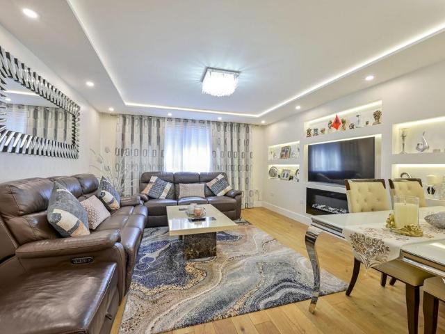 Fulham, London, SW6 2 bed flat to rent £2,800 pcm £646 pw