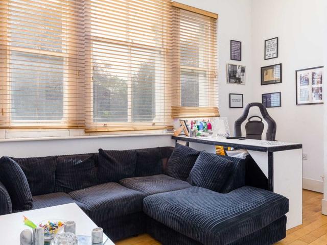 Fulham Palace Road, Fulham, London SW6, 1 bed flat to rent, £2,100 pcm | PrimeLocation