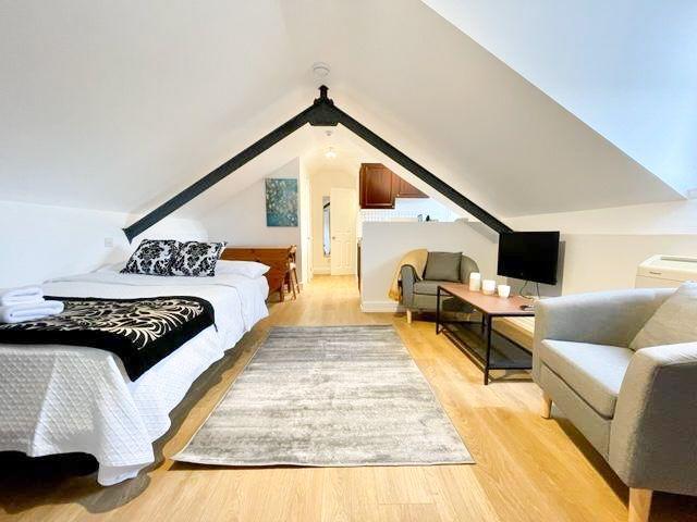 Fulham Palace Road, Hammersmith, London W6, Studio to rent, £2,167 pcm | PrimeLocation