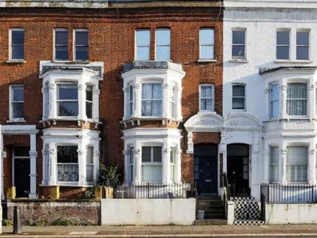 Fulham Palace Road, London, SW6 6SU, United Kingdom | 2 bed apartment for rent #139404625 | Rentberry