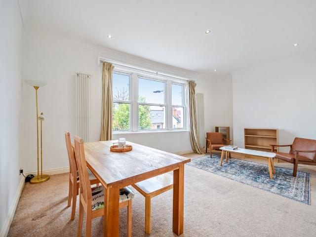 Fulham Palace Road, London SW6, 3 bed flat to rent, £3,850 pcm | PrimeLocation