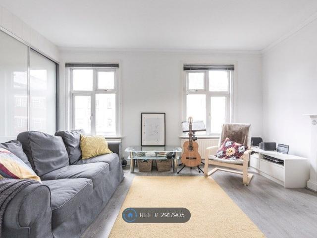 Fulham Palace Road, London W6, 2 bed flat to rent, £2,300 pcm | PrimeLocation
