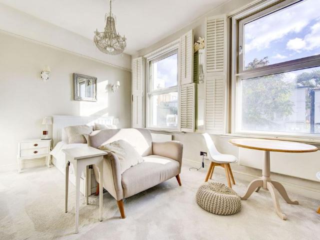 Fulham Road, Chelsea, London, SW10 Studio to rent £2,000 pcm £462 pw