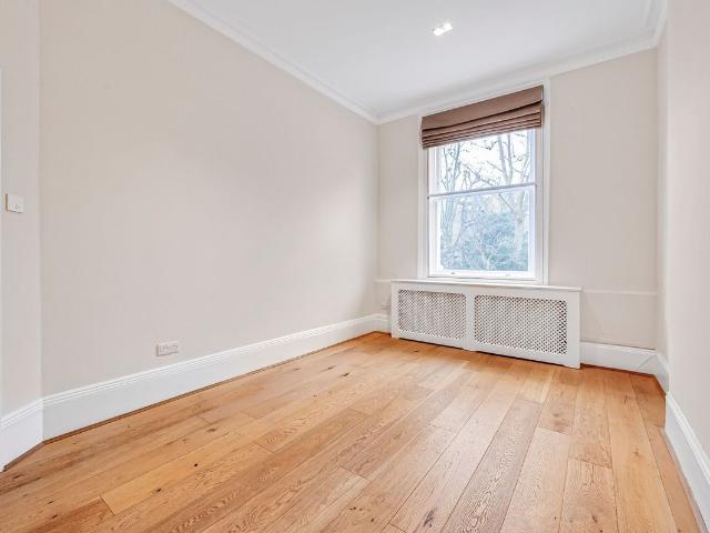 Fulham Road, Chelsea, London SW10, 1 bed flat to rent, £2,995 pcm | PrimeLocation