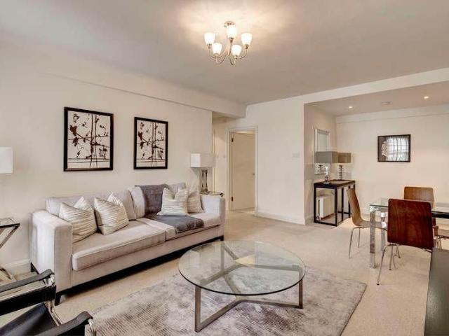 Fulham Road, Chelsea, London, SW3