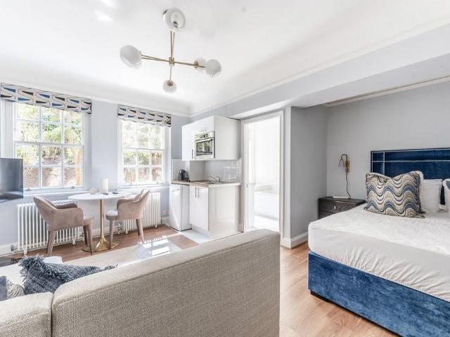 Fulham Road, Chelsea, London, SW3 Studio to rent £2,384 pcm £550 pw