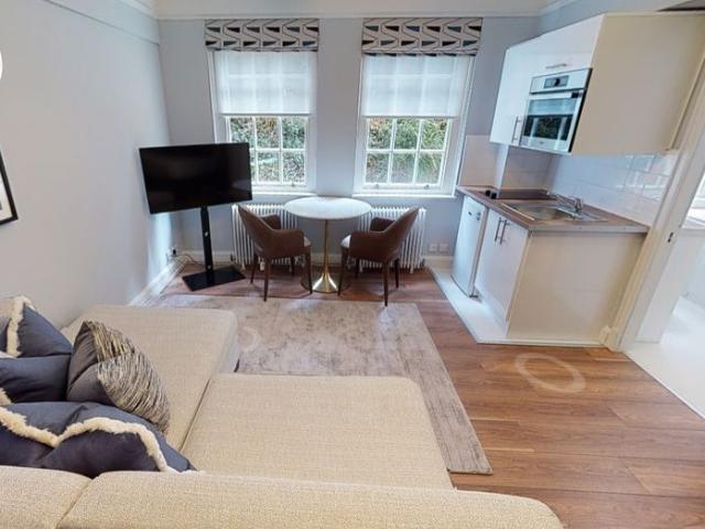 Fulham Road, Chelsea, SW3 6SH, London