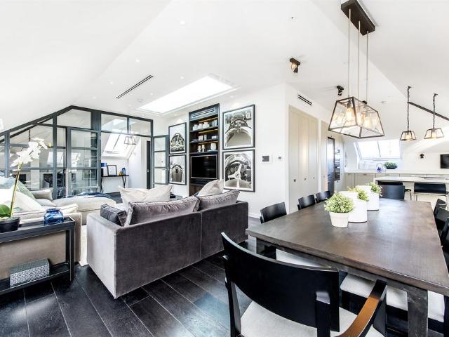 Fulham Road, Chelsea SW10 3 bed penthouse to rent £6,847 pcm £1,580 pw
