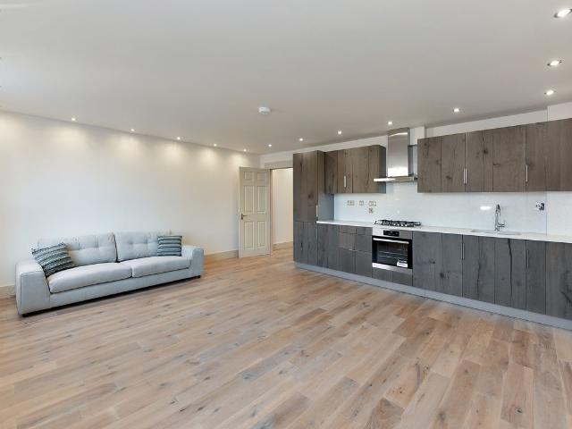 Fulham Road, Fulham, London SW6, 1 bed flat to rent, £2,300 pcm | PrimeLocation