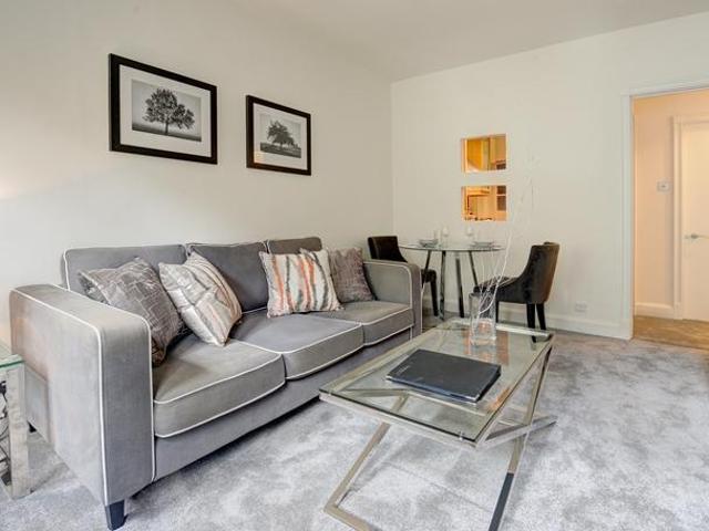 Fulham Road, LONDON 1 bed apartment to rent £3,293 pcm £760 pw