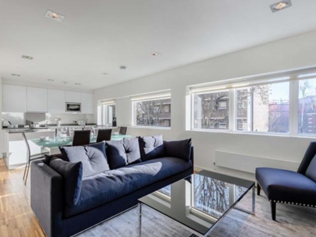 Fulham Road, London 2 bed apartment to rent £4,225 pcm £975 pw