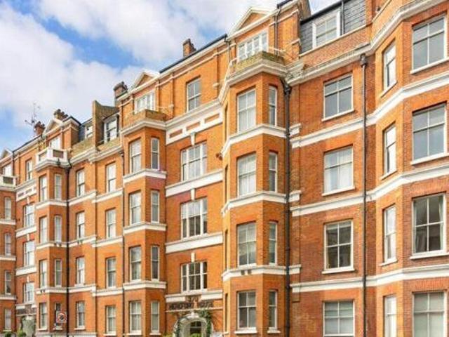 Fulham Road, London, 2 Bedroom Flat