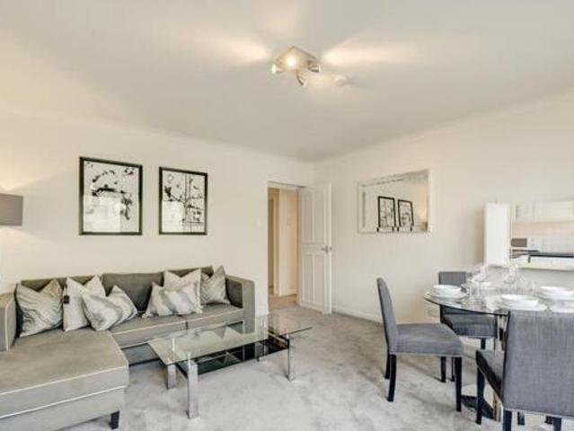 Fulham Road, London, 2 Bedroom Flat