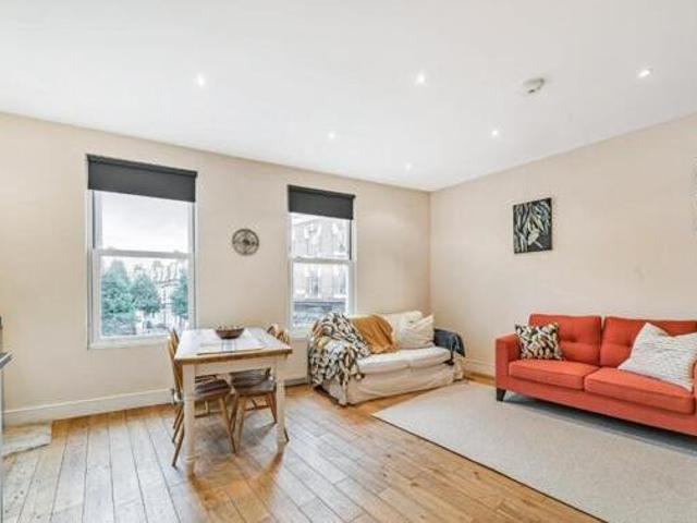 Fulham Road, London, 2 Bedroom Flat