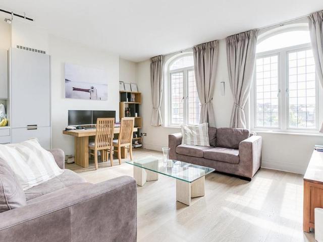 Fulham Road, London SW6 1 bed flat to rent £2,297 pcm £530 pw