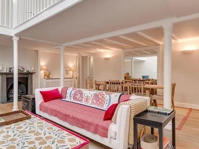 Fulham Road, London, SW6 1HR, United Kingdom | 2 bed house for rent #140658204 | Rentberry