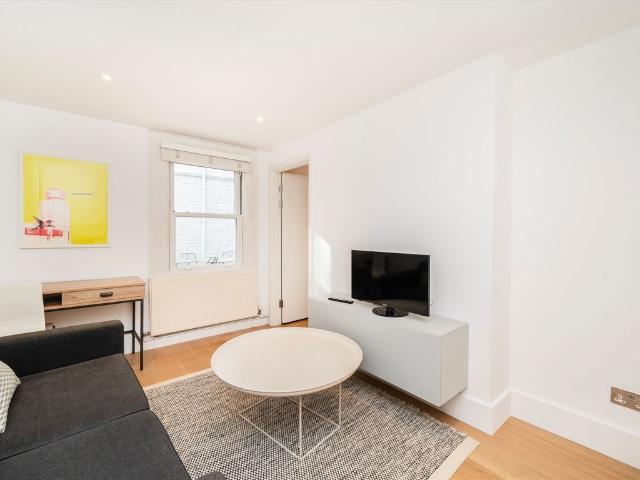 Fulham Road, London SW6, 2 bed flat to rent, £2,500 pcm | PrimeLocation