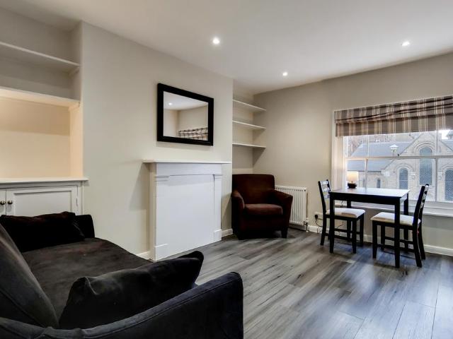 Fulham Road, London, SW10 1 bed flat to rent £2,000 pcm £462 pw