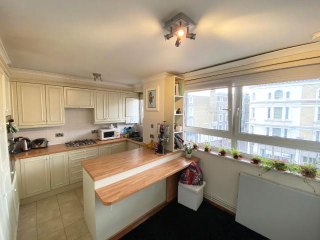 Fulham Road, London SW10, 2 bed shared accommodation to rent, £950 pcm | PrimeLocation