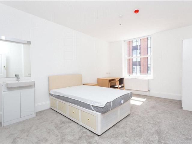 Fulham Road, London SW3, Room to rent, £1,248 pcm | PrimeLocation
