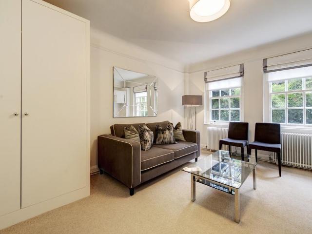 Fulham Road, London, SW3 Studio to rent £2,383 pcm £550 pw