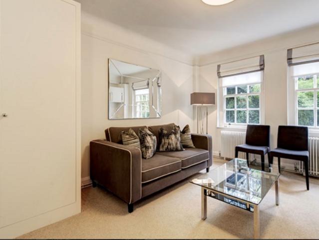 Fulham Road, London SW3 Studio to rent £2,383 pcm £550 pw