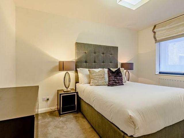 Fulham Road, London SW3 2 bed apartment to rent £3,900 pcm £900 pw