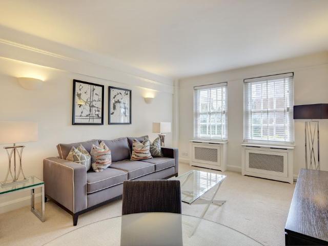 Fulham Road, London, SW3 2 bed apartment to rent £3,987 pcm £920 pw