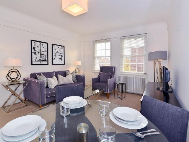 Fulham Road, London, SW3 2 bed apartment to rent £4,030 pcm £930 pw
