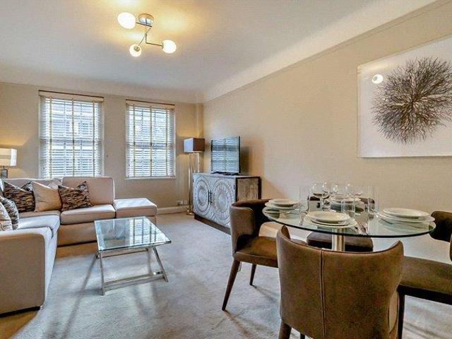 Fulham Road, London, SW3 2 bed apartment to rent £4,550 pcm £1,050 pw