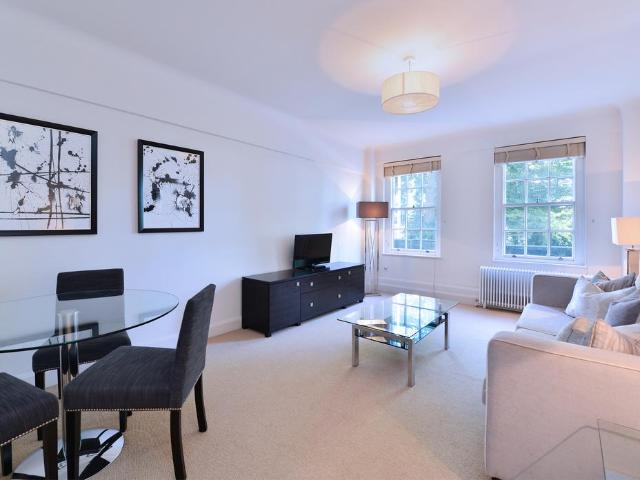 Fulham Road, London, SW3 2 bed apartment to rent £4,550 pcm £1,050 pw