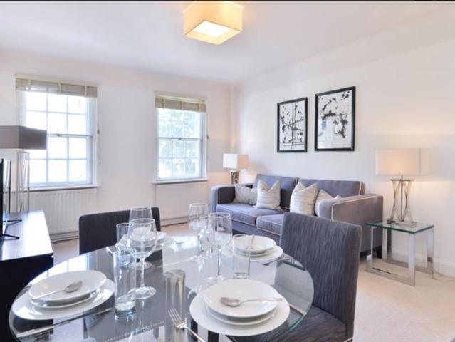 Fulham Road, London, SW3 2 bed apartment to rent £4,550 pcm £1,050 pw