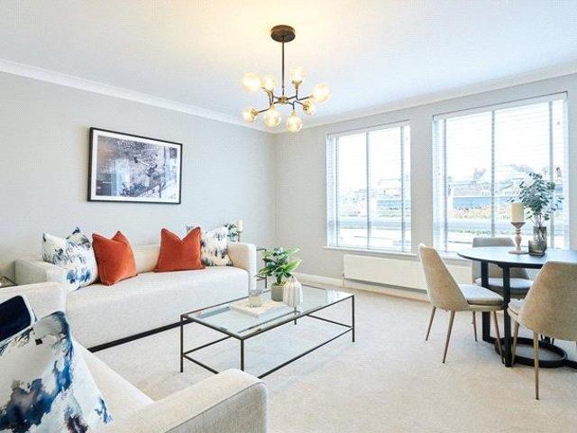 Fulham Road, London, SW3 2 bed apartment to rent £4,593 pcm £1,060 pw