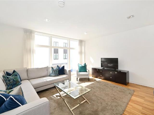 Fulham Road, London SW3 2 bed apartment to rent £5,633 pcm £1,300 pw