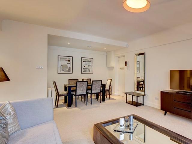 Fulham Road, London SW3, 2 bed flat to rent, £4,550 pcm | PrimeLocation