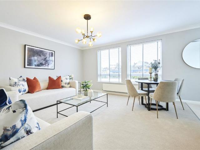 Fulham Road, London SW3, 2 bed flat to rent, £4,593 pcm | PrimeLocation