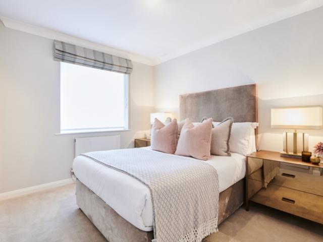 Fulham Road, London SW3, 2 bed flat to rent, £4,593 pcm | PrimeLocation