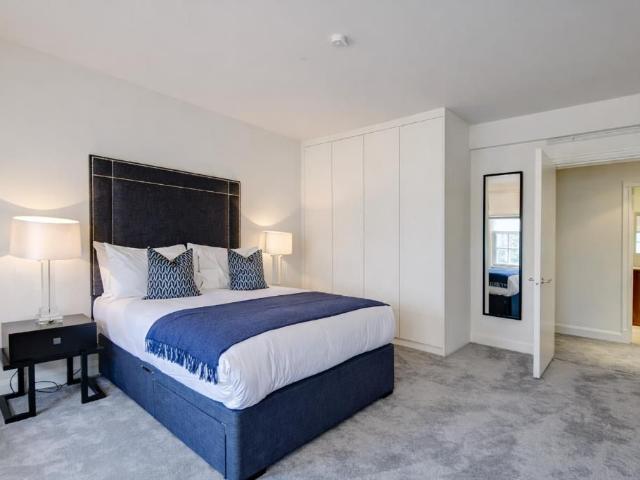 Fulham Road, London SW3, 2 bed flat to rent, £4,767 pcm | PrimeLocation