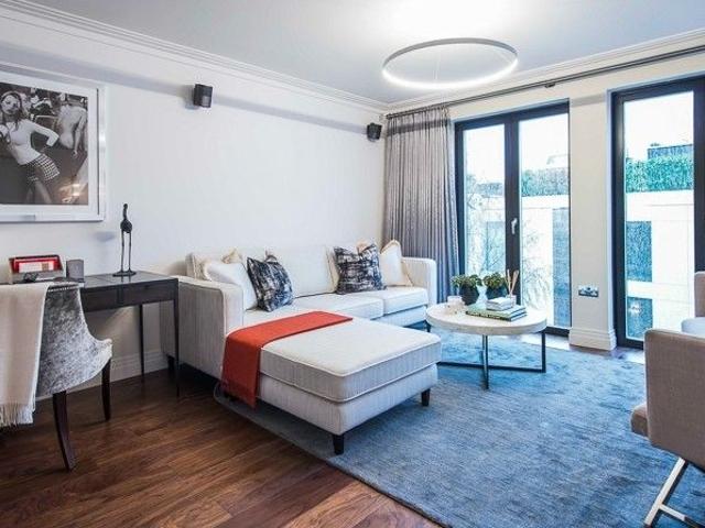 Fulham Road, London SW3, 2 bed flat to rent, £6,002 pcm | PrimeLocation