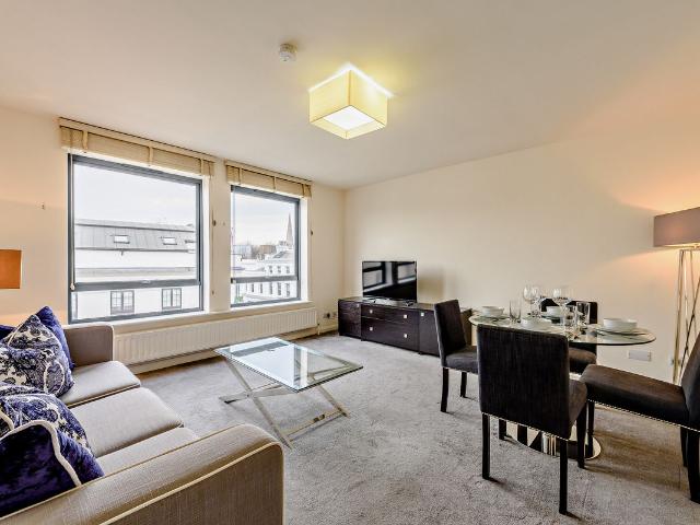 Fulham Road, London SW3, 2 bed flat to rent, £3,900 pcm | PrimeLocation