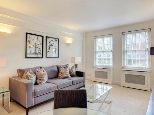 Fulham Road, London SW3 2 bed property to rent £3,987 pcm £920 pw