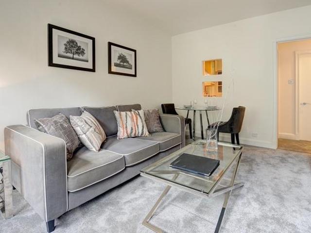 Fulham Road, London SW3 2 bed property to rent £4,767 pcm £1,100 pw